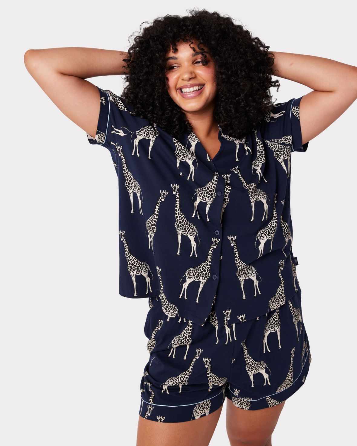 Organic Cotton Giraffe Print Short Pyjama Set - Navy – Chelsea Peers